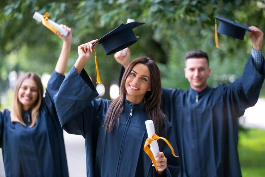 Scholarships – Barbara Emily Knudson Foundation